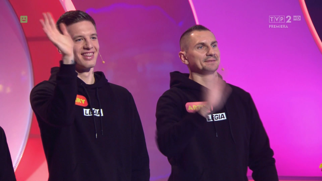 Familiada. Piłkarze kontra koszykarze [WIDEO] | TVP SPORT