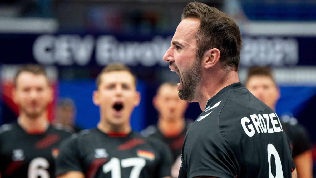 Georg Grozer ma 39 lat i wprowadził reprezentację Niemiec do Paryża ...