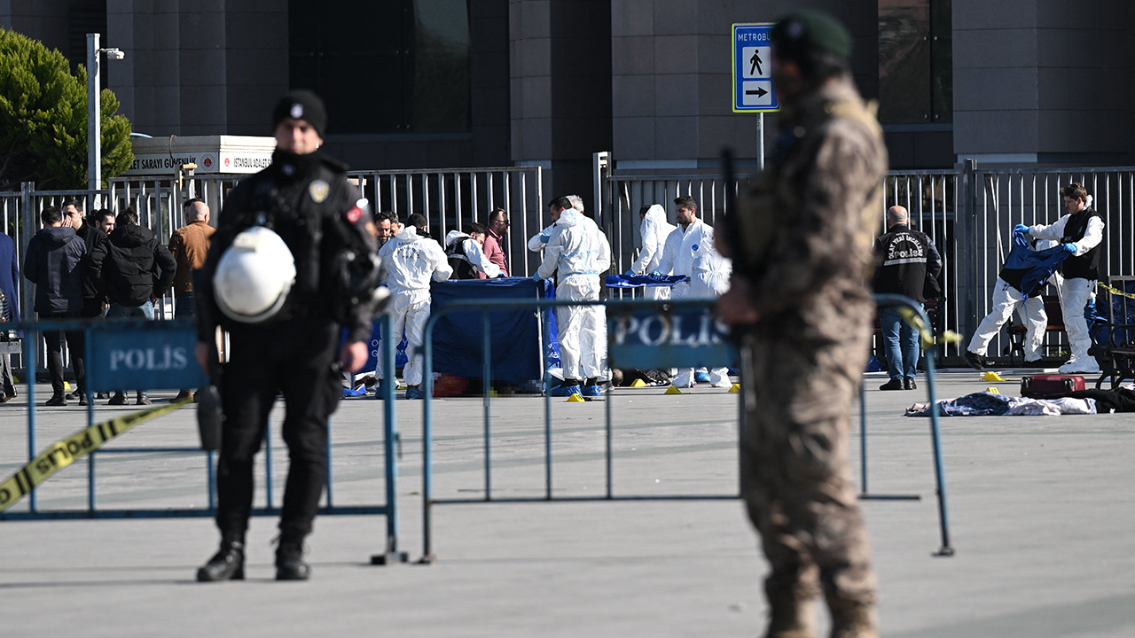 Turcja: Strzelanina przed sądem. „Próba zamachu terrorystycznego” | TVP ...