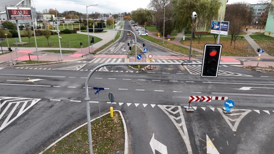 Ulica Batalionów Chłopskich w Płocku jest już gotowa. Kierowcy nadal ... Ulica Batalionów Chłopskich w Płocku jest już gotowa. Kierowcy nadal ...
