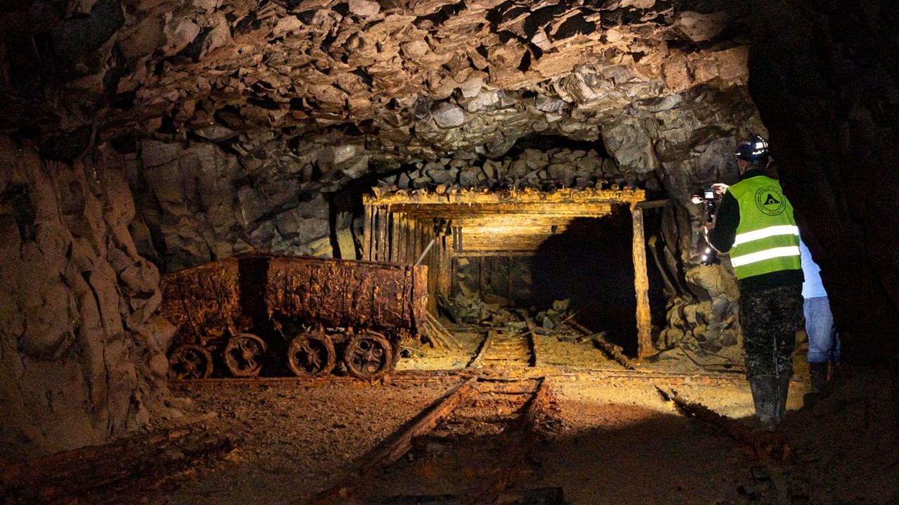 Officials investigate new tip on ‘exact location’ of Nazi gold train