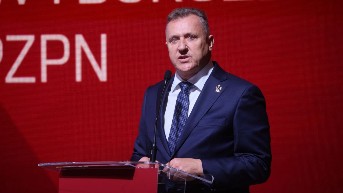 Cezary Kulesza nadal będzie prezesem PZPN. Jacek Kurowski uważa, że środowisko zostało ...