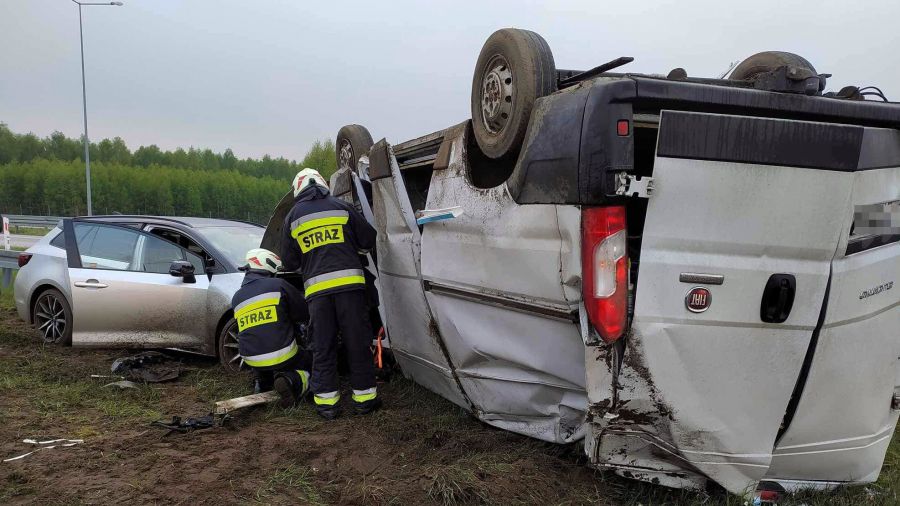 Wypadek na S8. Trzy osoby poszkodowane