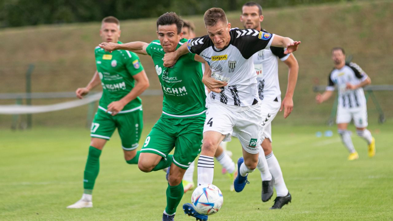 Ivan Nekić w sezonie 2022/2023 spadł z 1. ligi z Sandecją Nowy Sącz, a ...