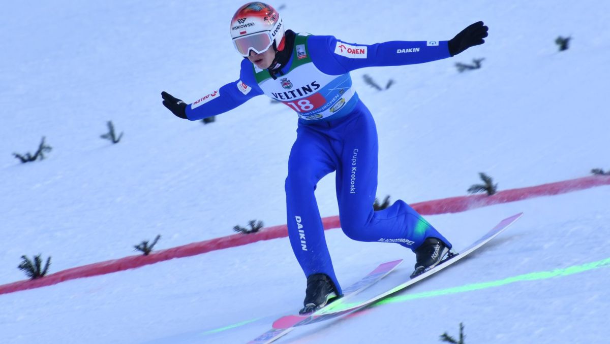 Paweł Wąsek przeskoczył skocznię w Innsbrucku! | TVP SPORT